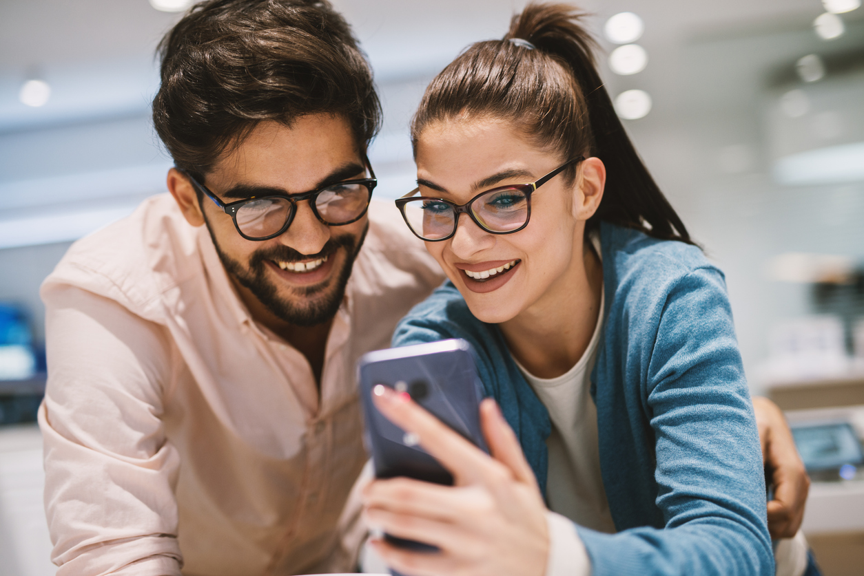 Target Audience and Buyer Persona - What's the Difference? (With Samples)